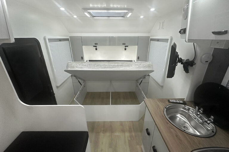 Mt Royal 16ft Hard Roof Hybrid Caravan - Lumberjack RV Camper Trailers